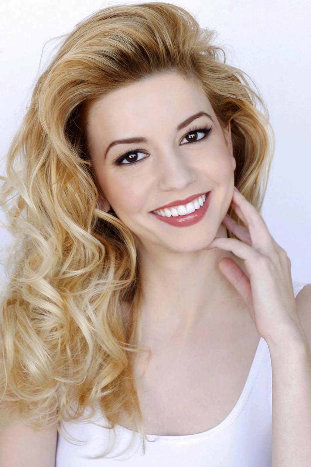 Masiela Lusha Measurements, Shoe, Bio, Height, Weight, and More! - The ...
