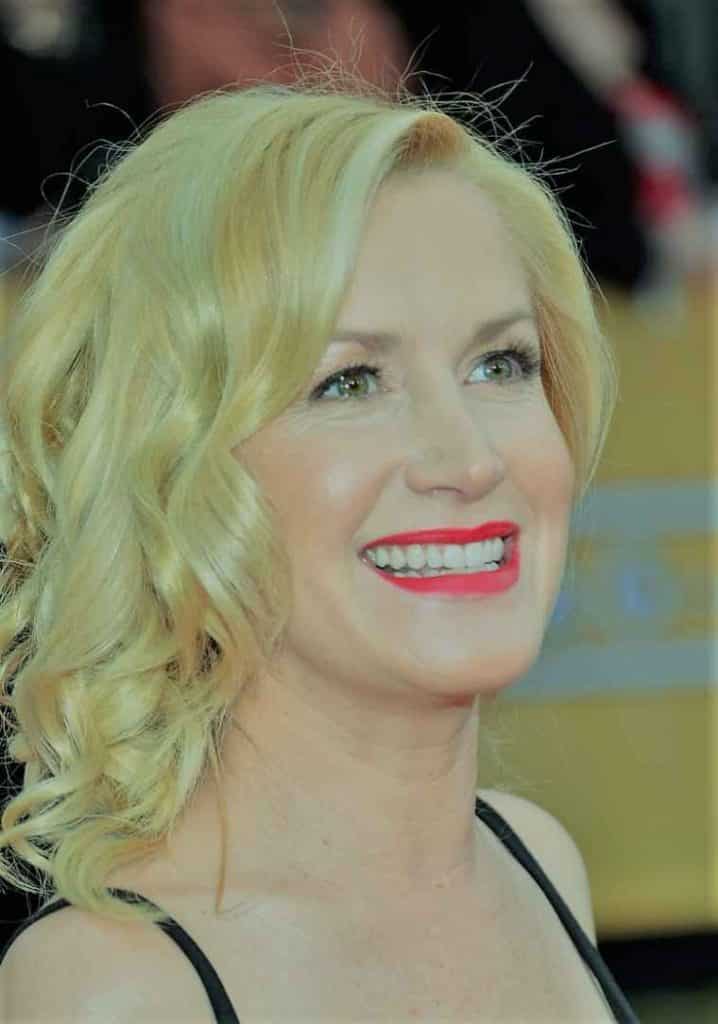 Angela Kinsey Measurements, Bio, Height, Weight, Shoe and More!