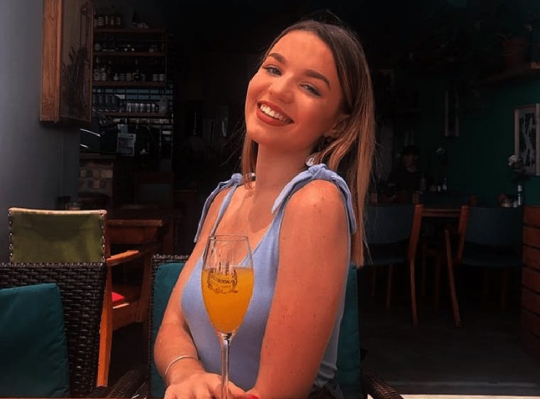 Lara Adkins bio, Height, Sister, Facts, and More! - The Tiger News