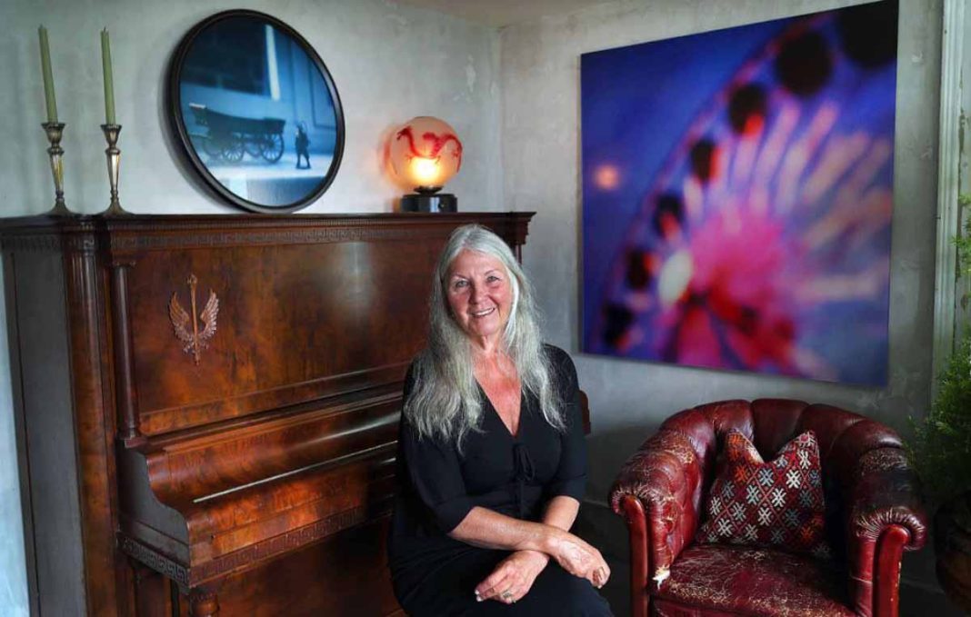 All About an American Photographer & Artist Susan Mikula