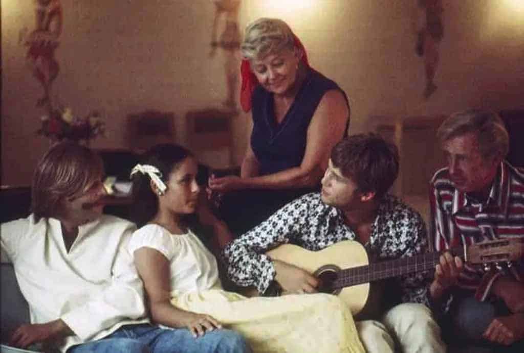 All About Julie Landfield – The Former Wife of Actor Beau Bridges - The ...