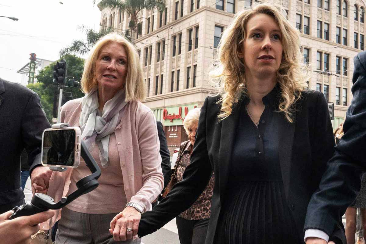 Noel Anne Daoust: Every Detail About Elizabeth Holmes's Mother